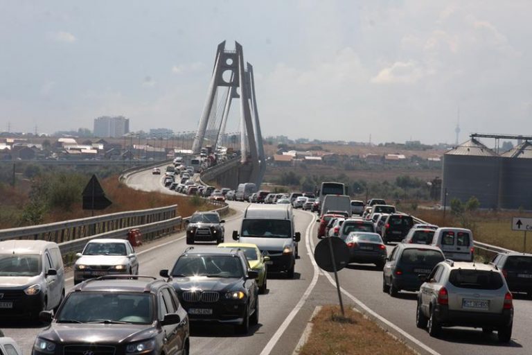 (Video): Iată cum se fac testele de încercare a podului de la Agigea ...